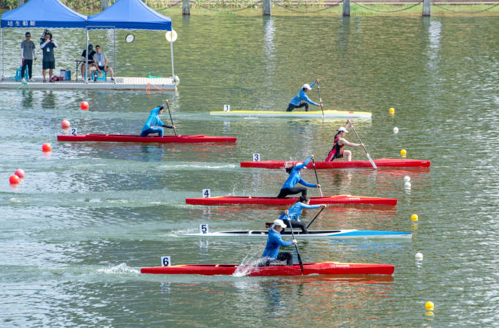 In pics: Provincial canoe/kayak tournament held in Longquan